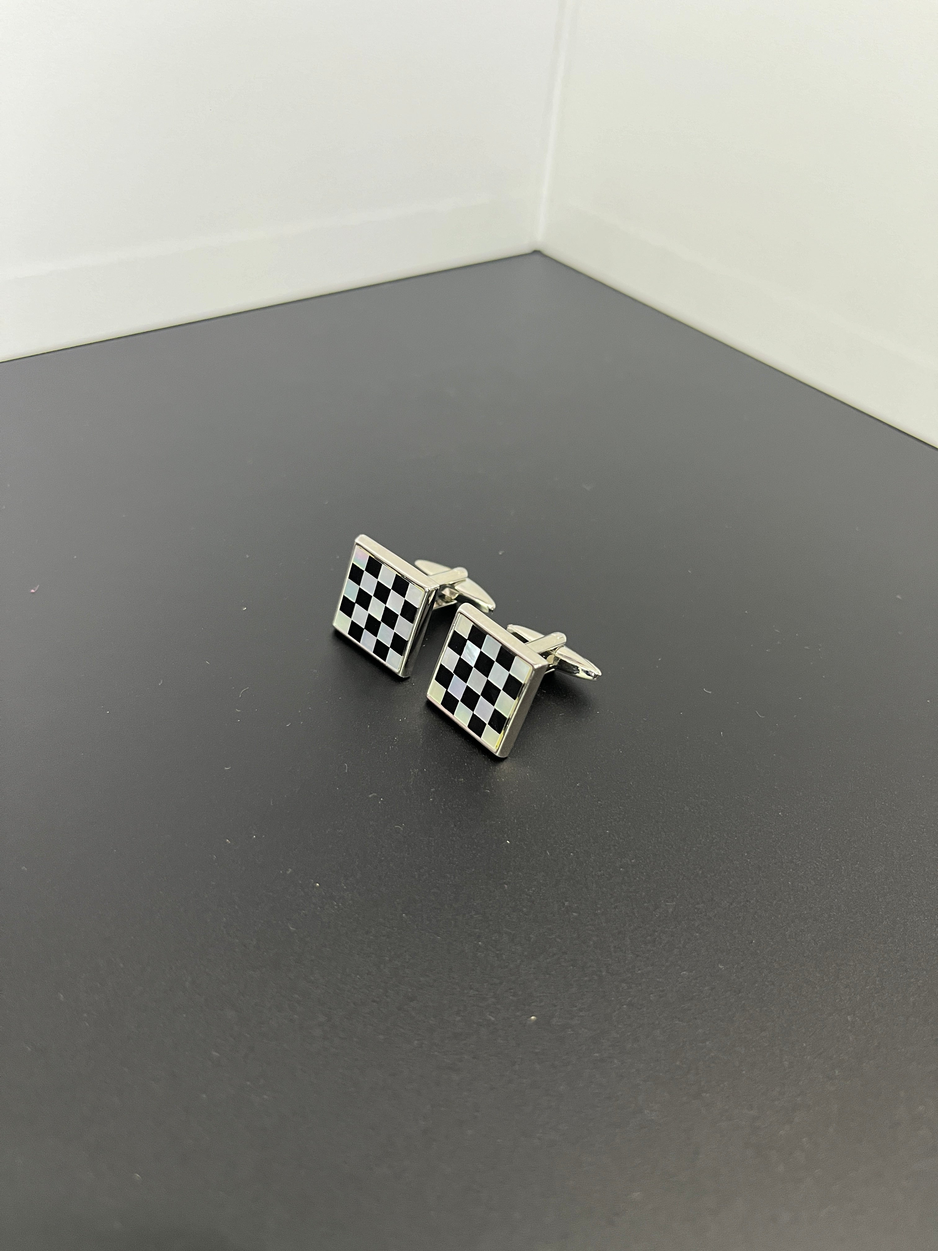 Designer Cufflinks – Tie Benon